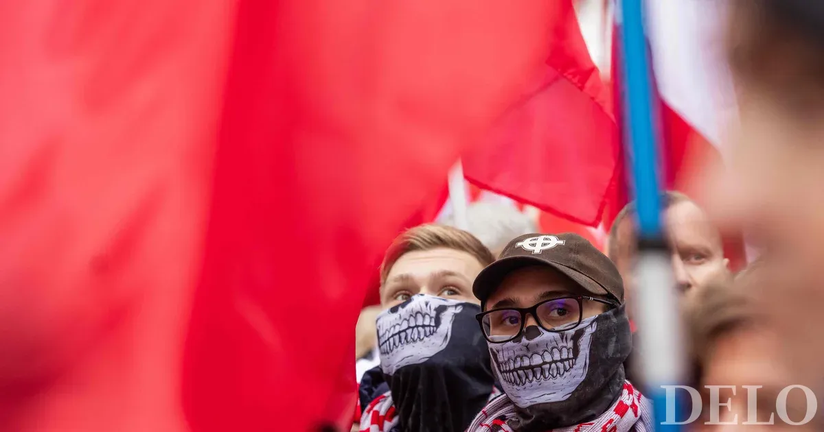 Ob dnevu neodvisnosti v Varšavi pohod nacionalistov Ob dnevu neodvisnosti v Varšavi pohod nacionalistov